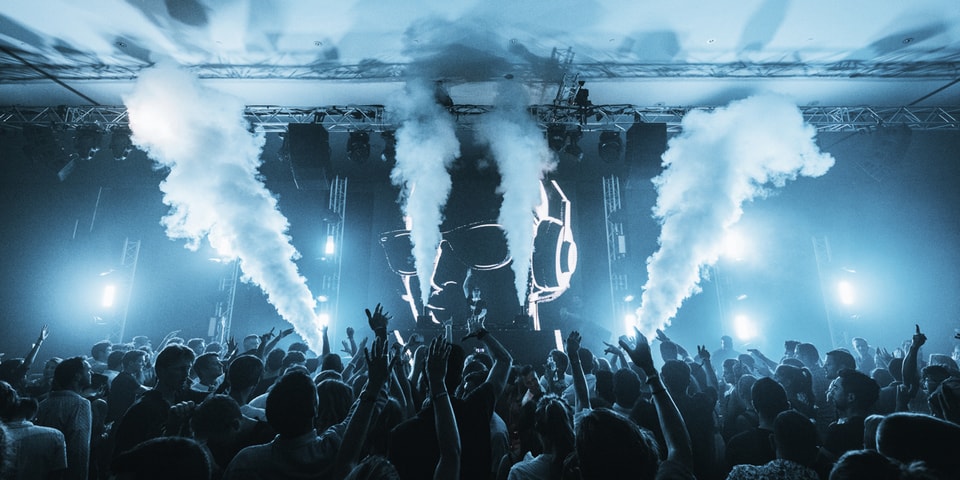 W Hotels WAKE UP CALL Music Festival in Dubai | HYPEBEAST W Hotels WAKE UP CALL Music Festival in Dubai | HYPEBEAST