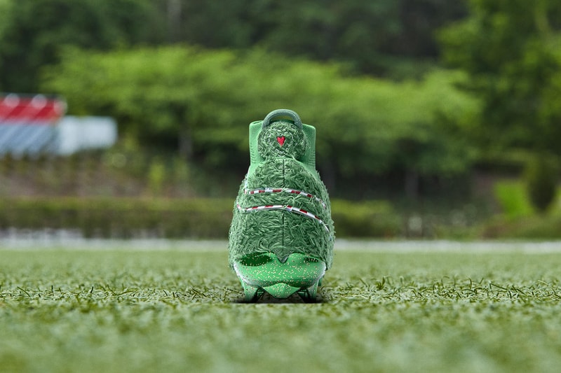 Odell Beckham Jr. Grinch-Inspired Nike Cleats Closer Look | Hypebeast