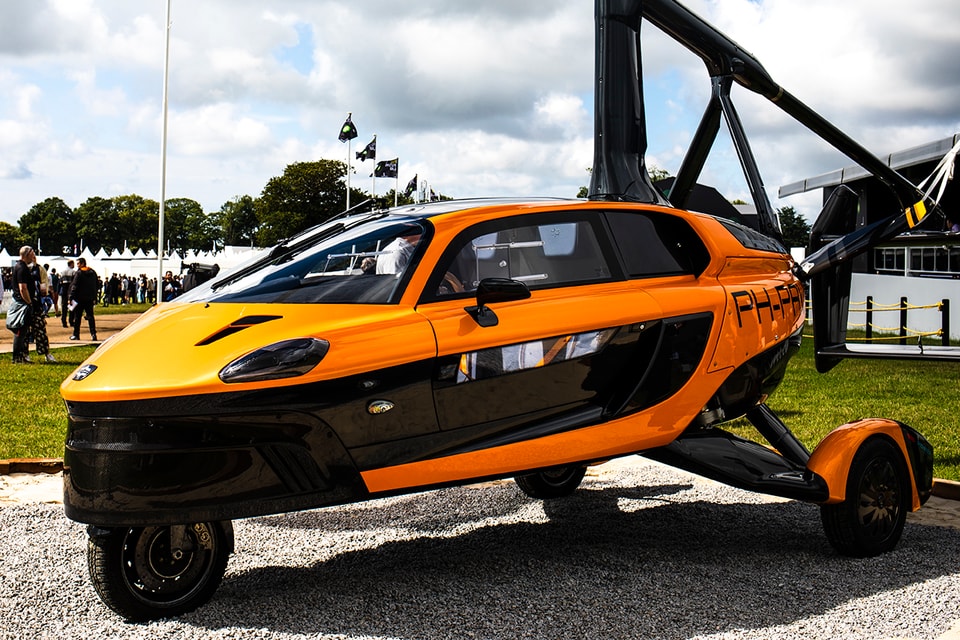 Smithsonian Flying Car Photos: Flying Cars In Movies And TV And The
