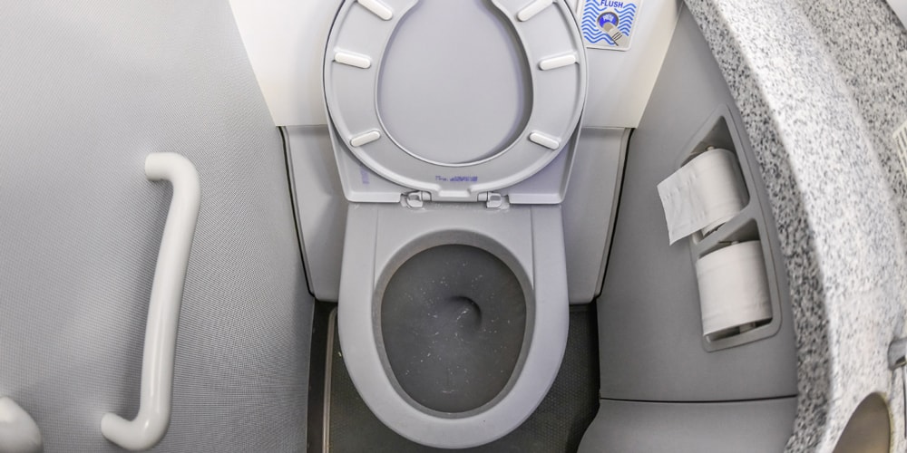 South Korean Students Poop To Earn Cryptocurrency | Hypebeast