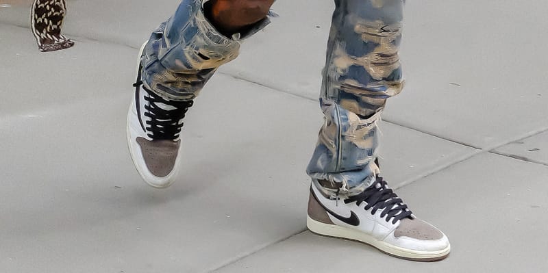 Travis Scott x Air Jordan 1 High Travis Scott x Air Jordan 1 High