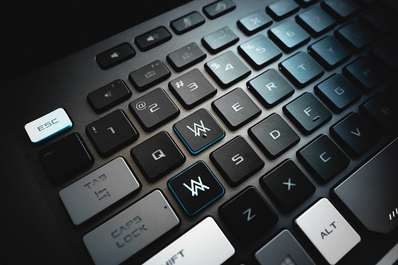 Alan Walker x ASUS ROG ZEPHYRUS G14 AW SE Closer Look | Hypebeast