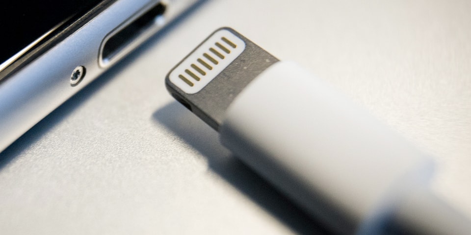O.MG Hacker Lightning Cable Leaks Keystrokes | HYPEBEAST