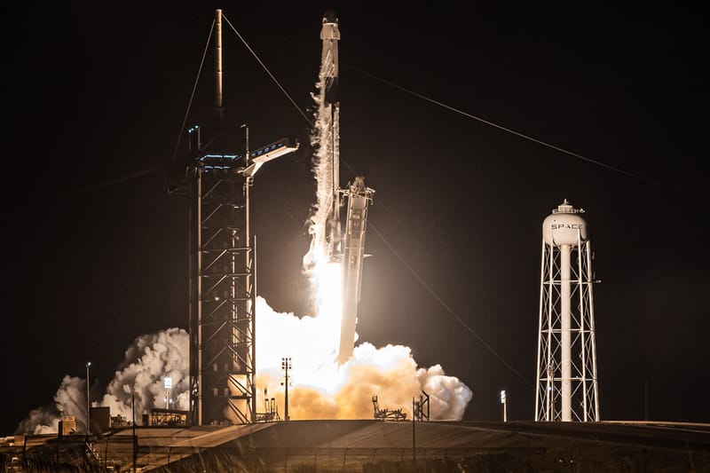 Check out the Interior of SpaceX's Crew Dragon | HYPEBEAST