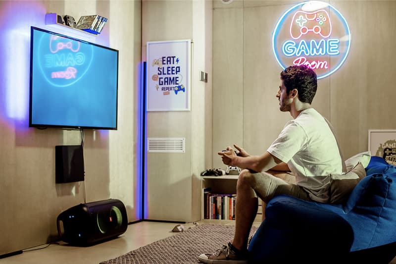 Autonomous Minimalist Work Pod | Hypebeast