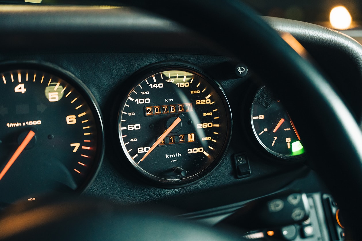 DRIVERS：L.A. Kenta 分享愛駒 1995 Porsche 911 Carrera 與過往玩車經歷 | Hypebeast
