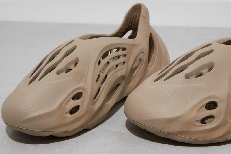 adidas YEEZY FOAM RNNR "Stone Sage"/"Mist" Detailed Look | Hypebeast