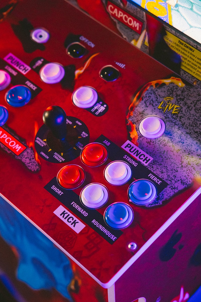 ARCADE1UP x CLOT 'Street Fighter II' Big Blue Arcade Machine Collection ...