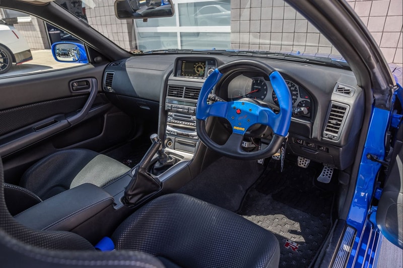 Nissan Skyline R34 Interior