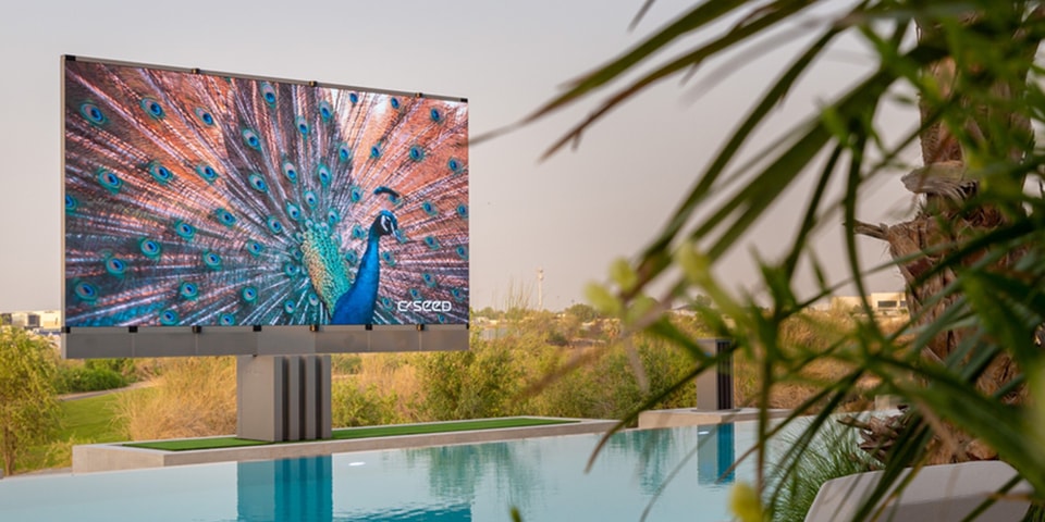 C SEED World's First Foldable Outdoor MicroLED TV | Hypebeast