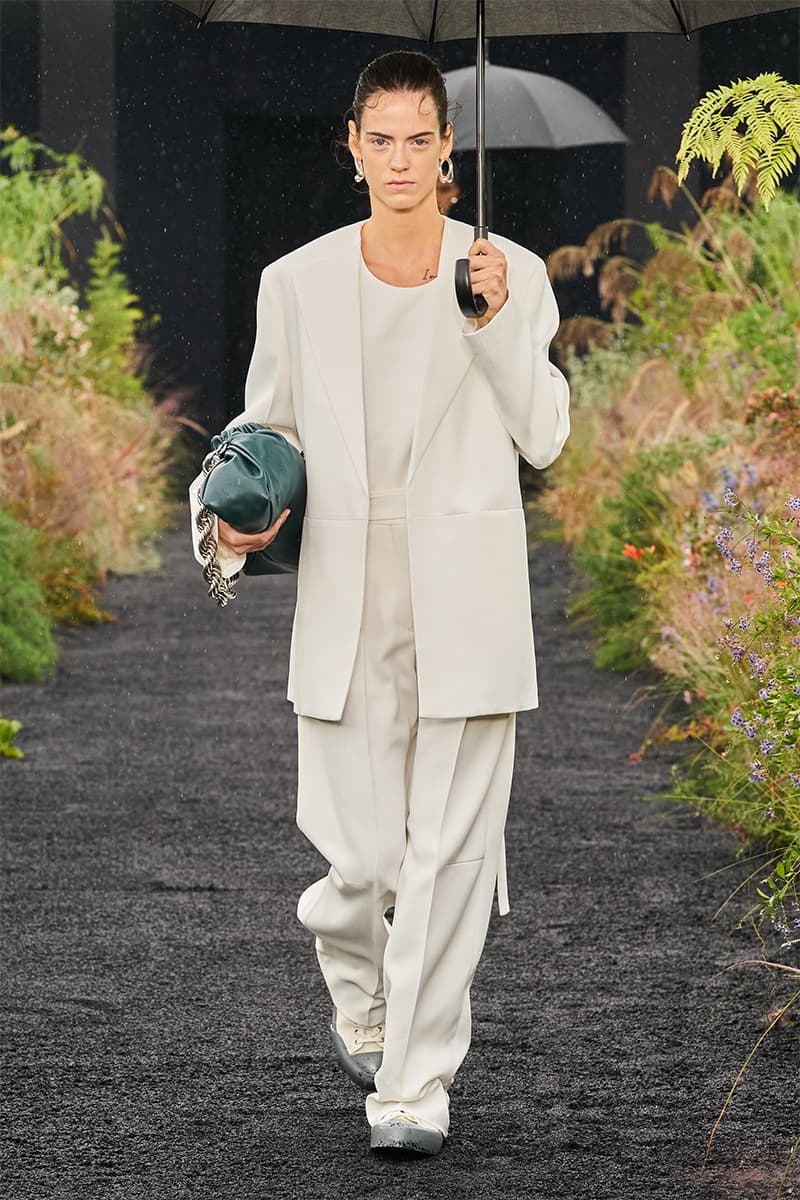 Jil Sander Refocuses Its SS23 Collection on Sensible Unisex Tailoring ...