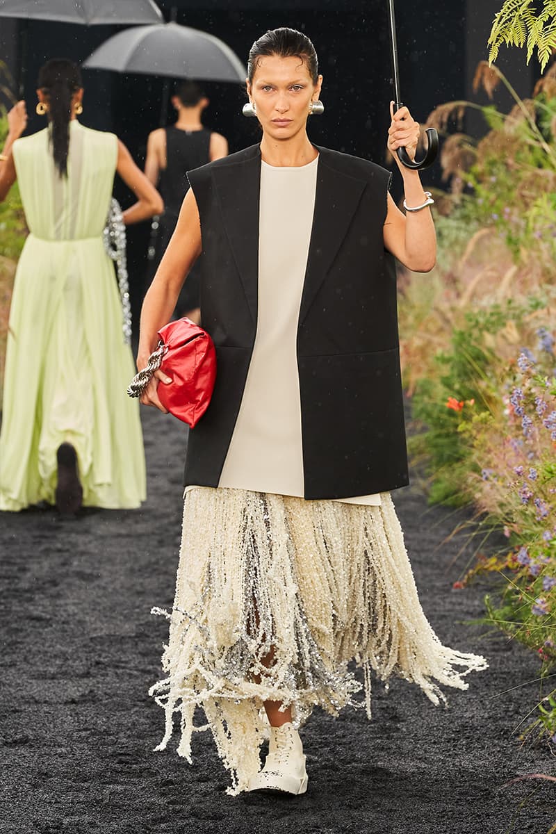 Jil Sander Refocuses Its SS23 Collection on Sensible Unisex Tailoring ...