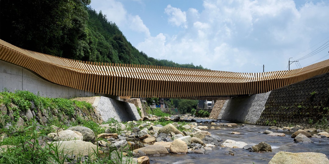 Kengo Kuma Builds "Kusugibashi" Bridge in Iwakuni | Hypebeast