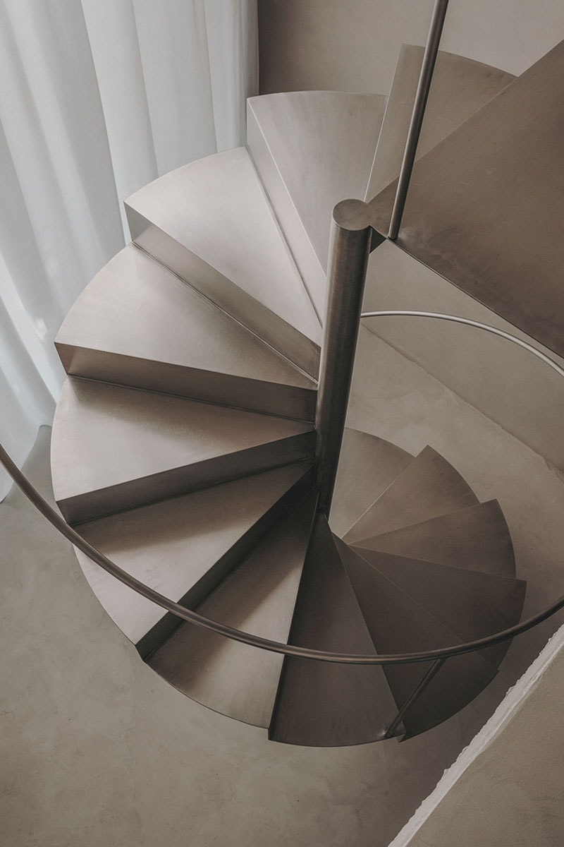 Take a Look Around Andrés Reisinger's New Studio | Hypebeast