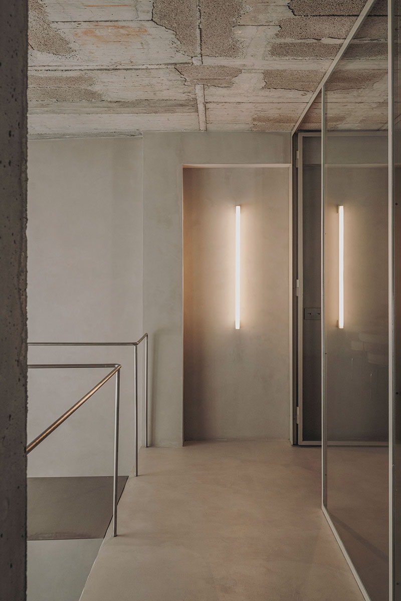 Take a Look Around Andrés Reisinger's New Studio | Hypebeast