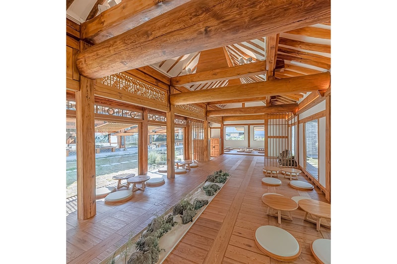 Starbucks Opens New Hanok-Style Outpost in Daegu, South Korea | Hypebeast