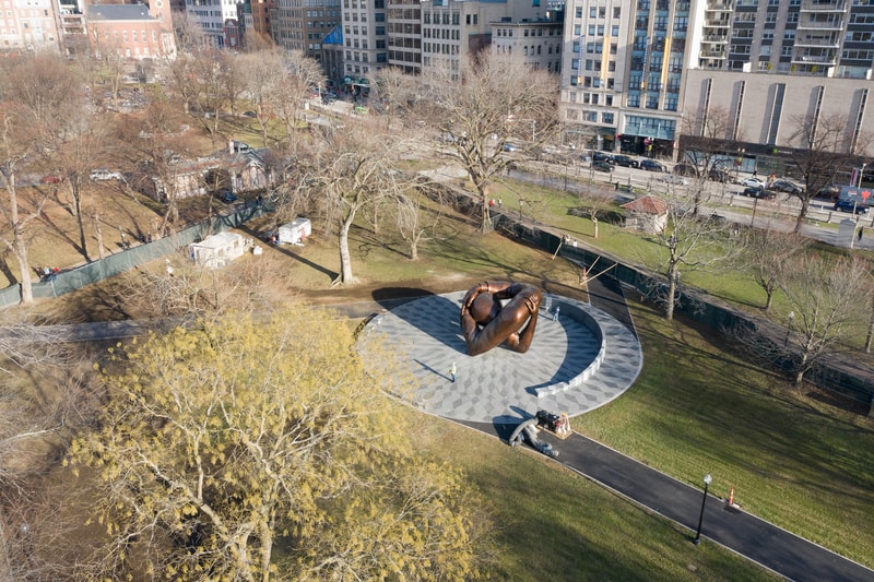 Hank Willis Thomas' Racial Equity Monument 'The Embrace' To Open in ...
