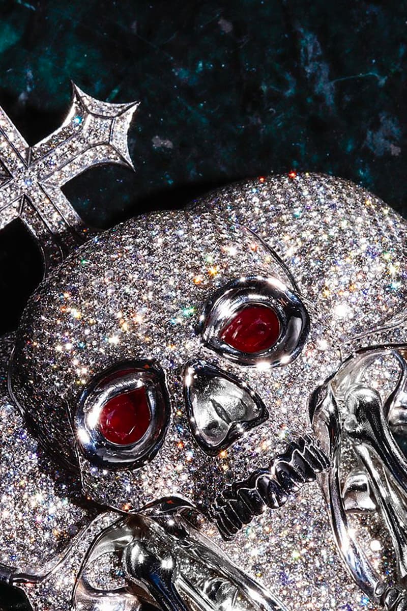 Yeat 'Aftërlyfe' Pendant Closer Look | Hypebeast