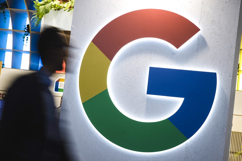 Google Unveils AI Chatbot Google Unveils AI Chatbot