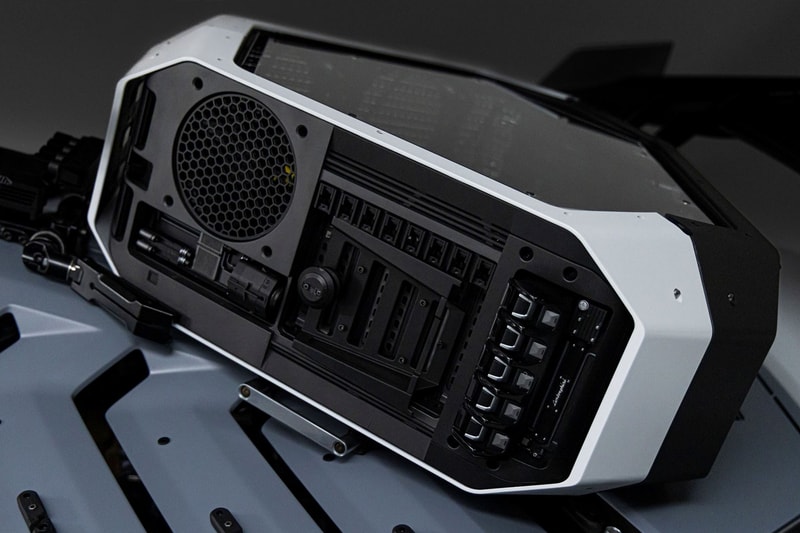 IKEUCHI x Lamborghini Huracán STO "Time Chaser 111100" | Hypebeast