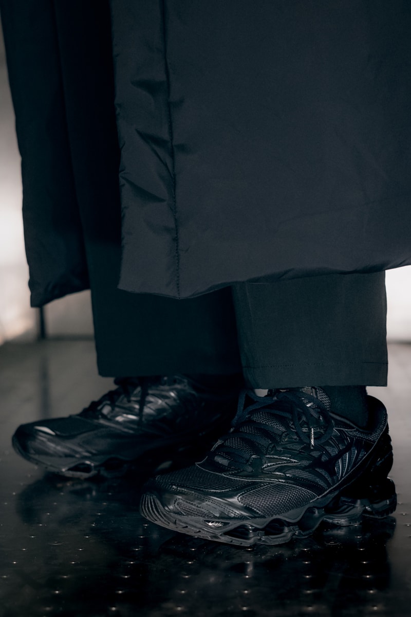 Mizuno Presents its New Wave Prophecy LS "Blk/Blk" | Hypebeast