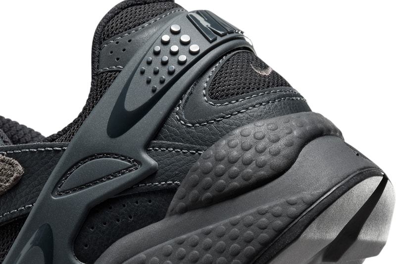 Nike Air Huarache Runner Anthracite DZ3306-002 Release | Hypebeast