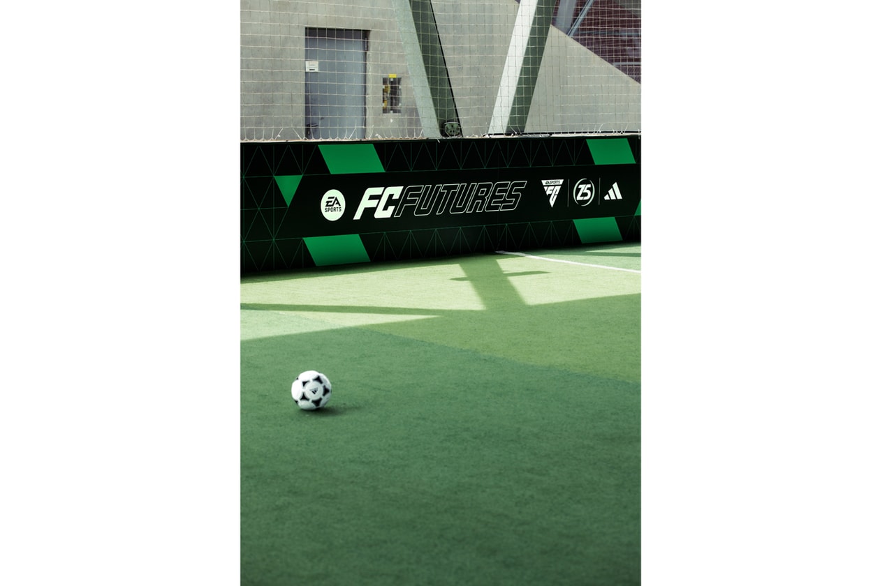 EA Sports FC FUTURES Zinedine Zidane Z5 Football | Hypebeast