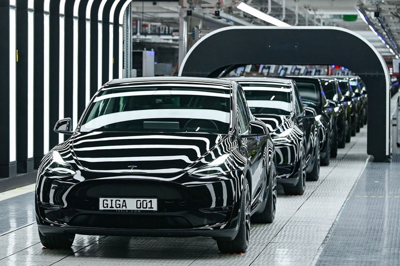 Tesla Paywall Features Jailbreak Hack Info | Hypebeast