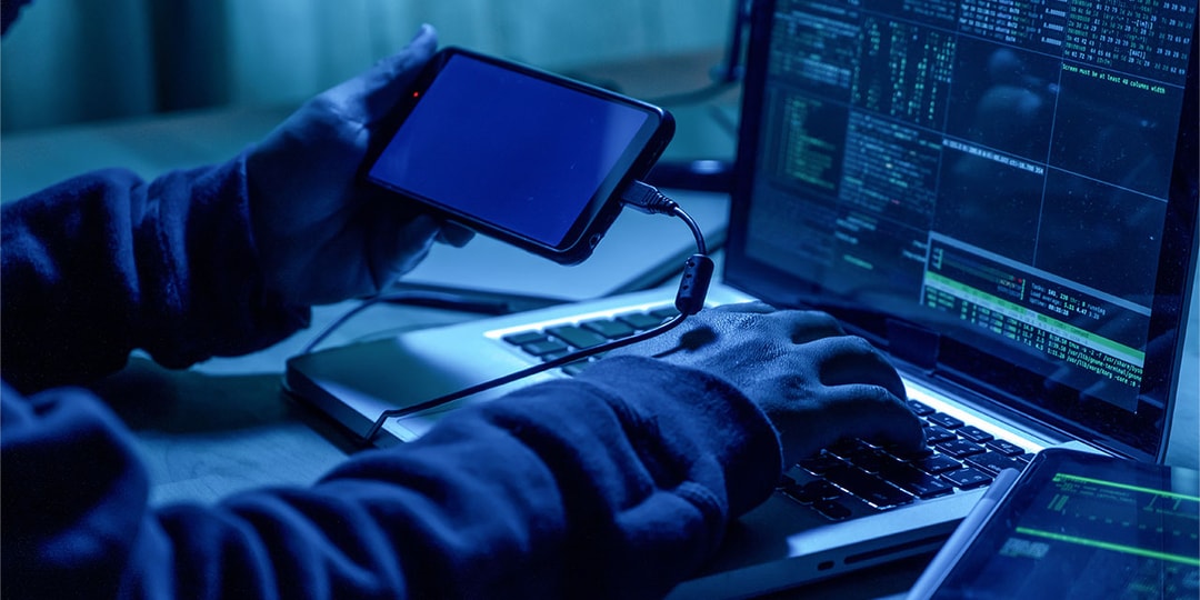 Apple Emergency iOS Software Update 16 6 1 Info | Hypebeast