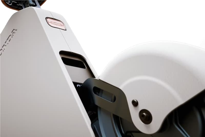 Honda’s Debuts Electric Model of Motocompacto Mini-Scooter | Hypebeast