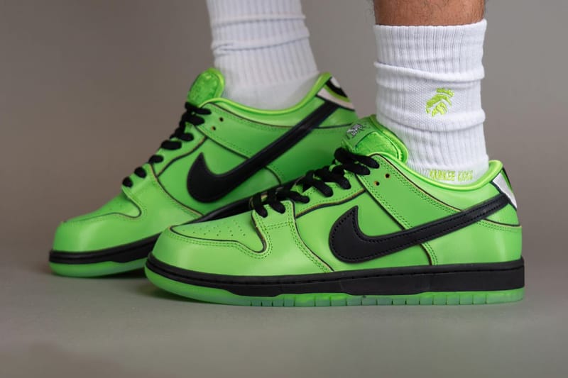 On-Feet Look 'The Powerpuff Girls x Nike SB Dunk Low "Bubbles" | Hypebeast
