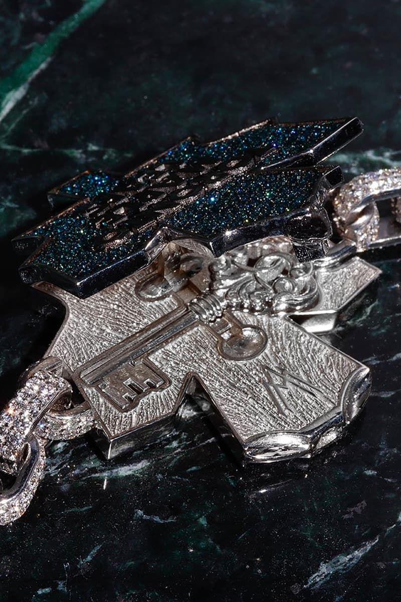 Drake Alex Moss New York "The Crown Jewel of Toronto" Chain | Hypebeast