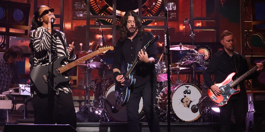 Foo Fighters Bring H.E.R. Out for 'SNL' Performance | Hypebeast