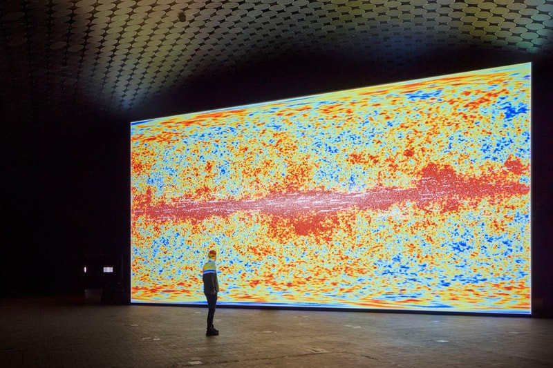 Ryoji Ikeda se aventura con una muestra impactante en el Museo Amos Rex en Finlandia