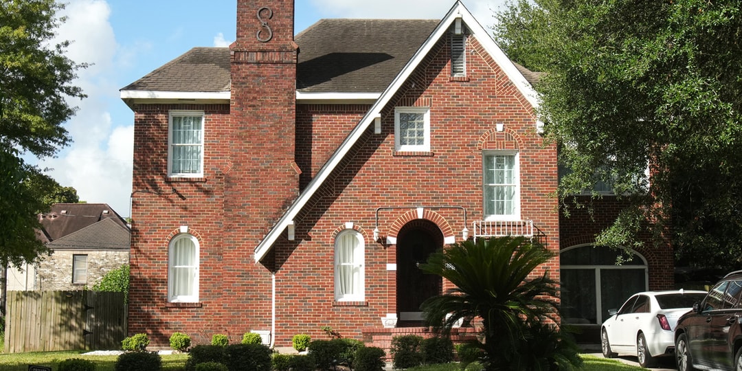 Beyoncé's Childhood Houston Home Catches Fire | Hypebeast
