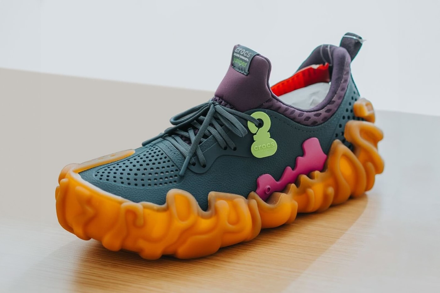 Salehe Bembury x Crocs Pollex Juniper có giá từ 140 đô – Heat Factory