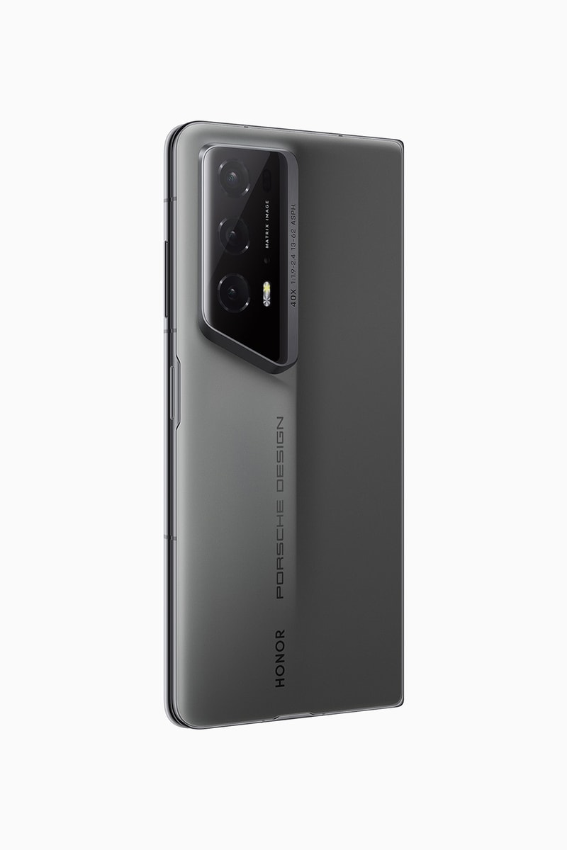 Porsche Design HONOR Magic V2 RSR Review | Hypebeast