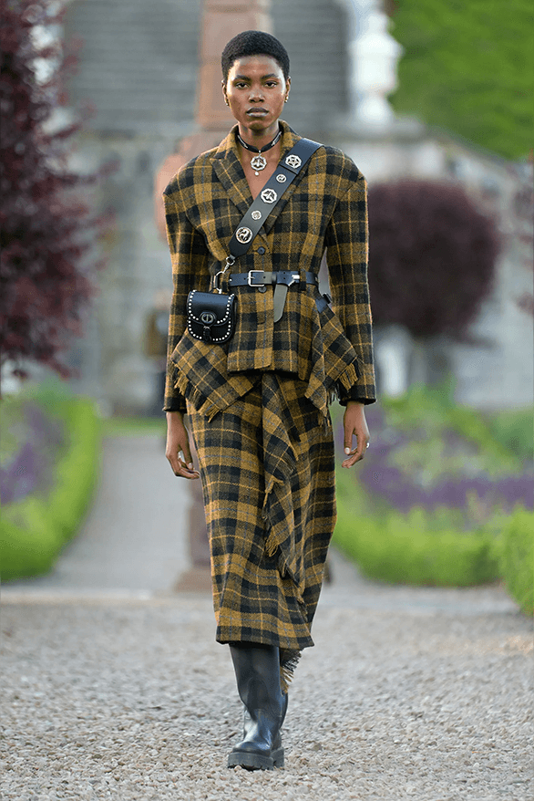 Dior Cruise 2025 Scotland Runway | Hypebeast
