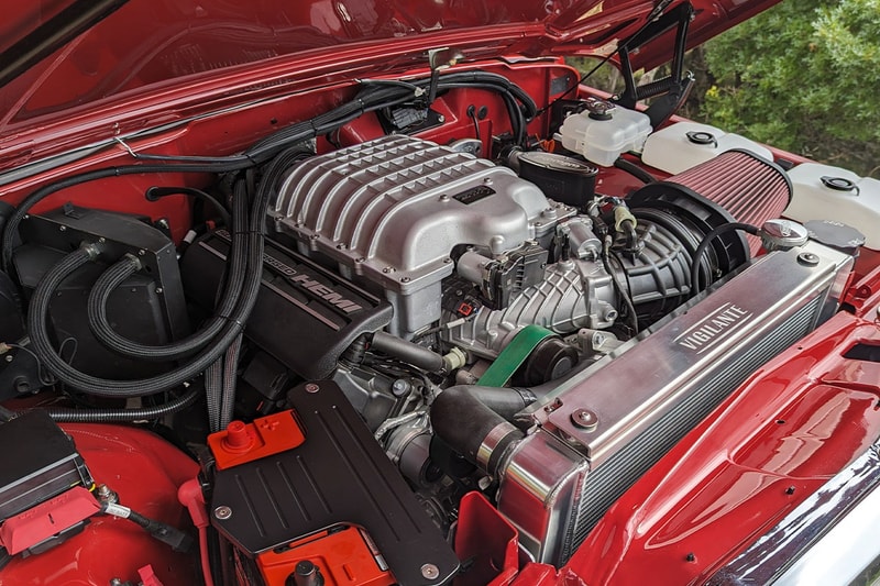 Superpowered 1988 Jeep Grand Wagoneer Sale Info | Hypebeast