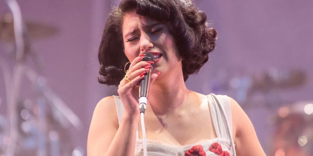 RAYE Returns With "Deeply Personal" Seven-Minute Track "Genesis ...