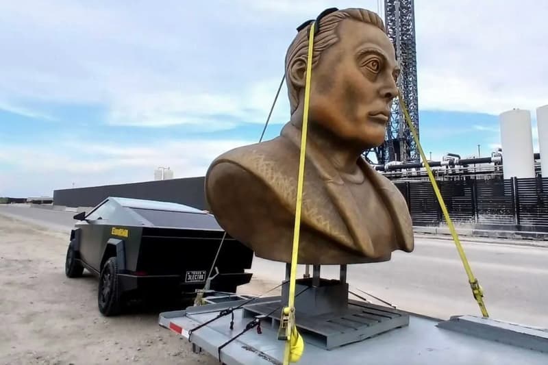 Giant Elon Musk Sculpture Towed by Cybertruck | Hypeart Giant Elon Musk Sculpture Towed by Cybertruck | Hypeart