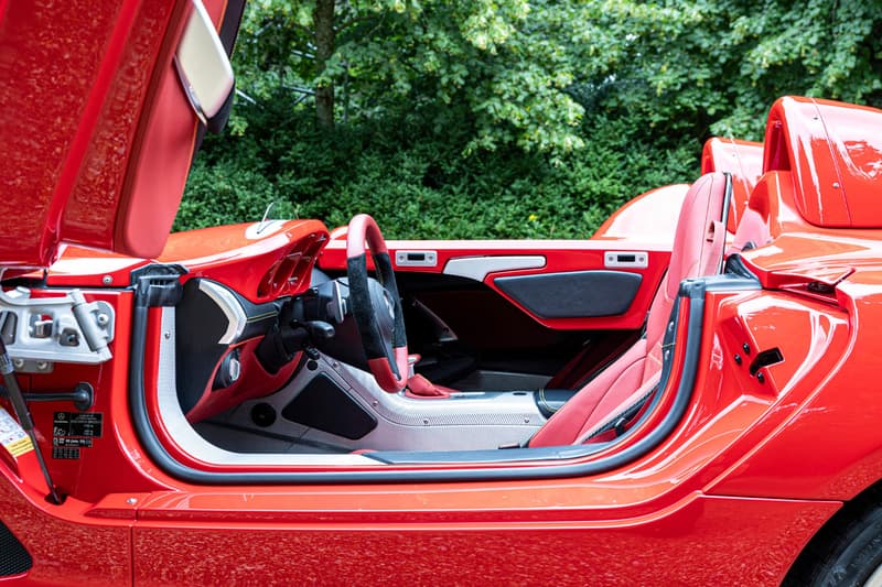 Mclaren Slr Red Interior White