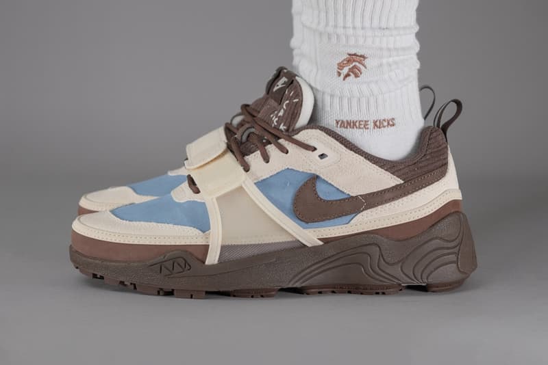 Travis Scott Nike Zoom Field Jaxx Leche Blue HQ3072-400 | Hypebeast