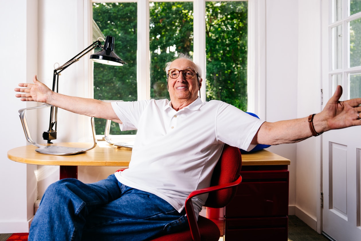 Bruce Hannah on the Knoll Morrison Hannah Chair | Hypebeast