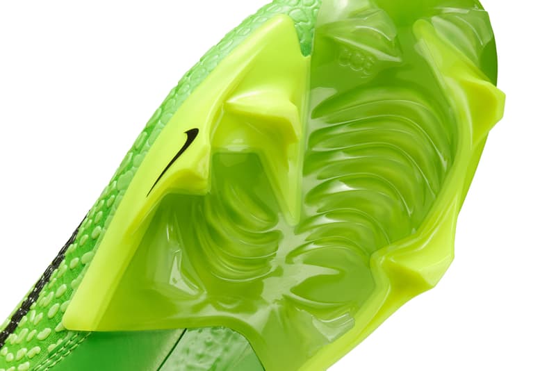 Nike Vapor Edge Kobe 6 Mismatch Grinch HQ1644-300 Info | Hypebeast