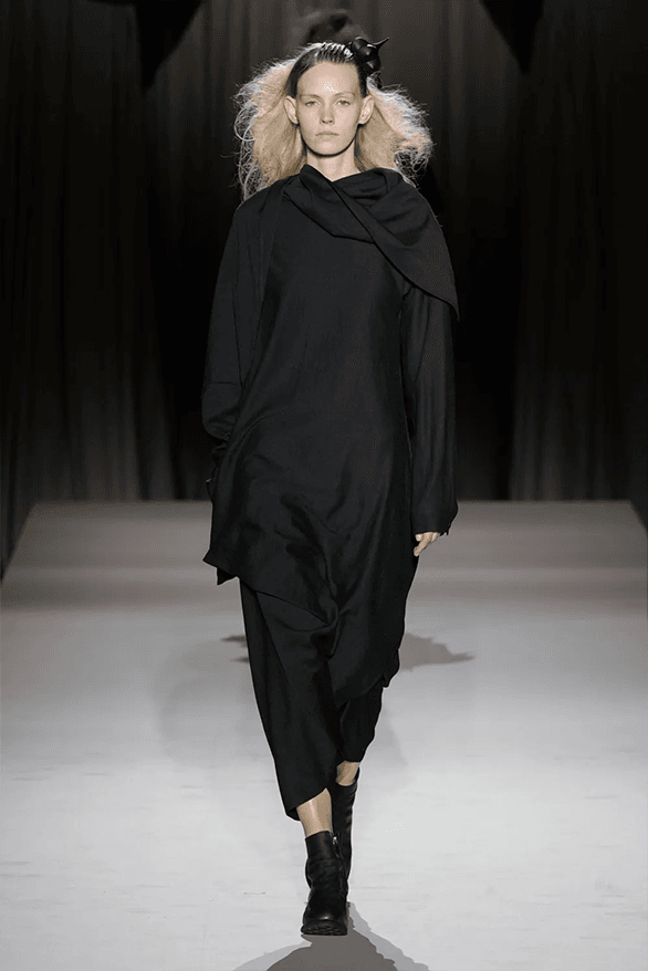 Yohji Yamamoto Spring/Summer 2025 at Paris Fashion Week | Hypebeast