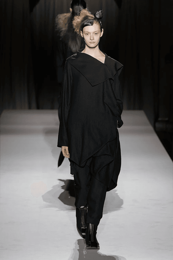 Yohji Yamamoto Spring/Summer 2025 at Paris Fashion Week | Hypebeast