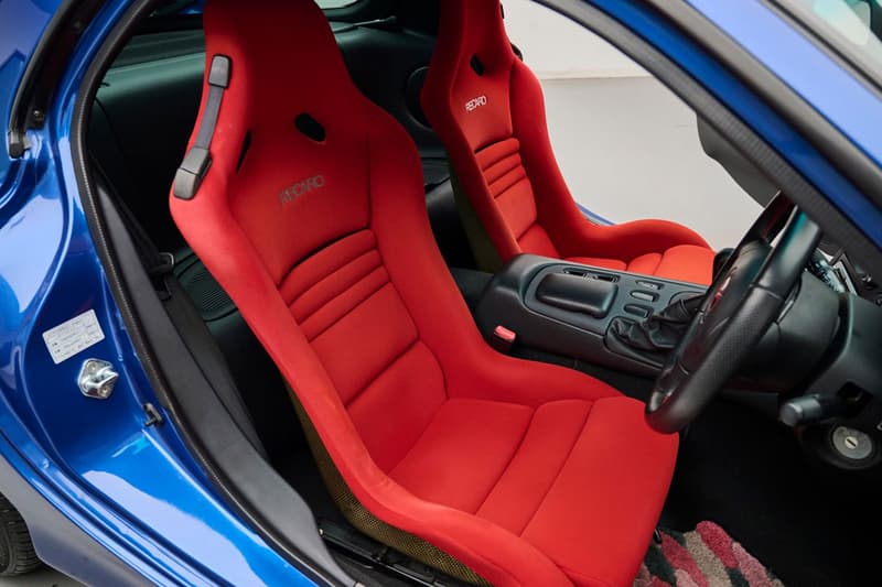 全球限量 1,044 辆极罕有 2002 Mazda RX-7 Spirit R Type A 展开拍卖 | Hypebeast