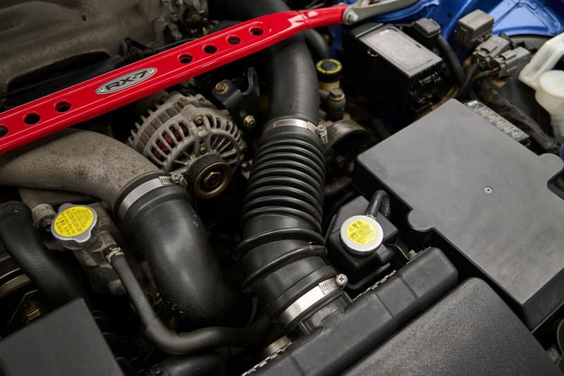 全球限量 1,044 辆极罕有 2002 Mazda RX-7 Spirit R Type A 展开拍卖 | Hypebeast