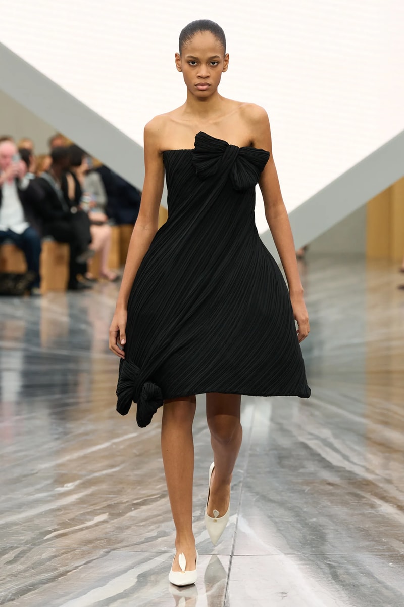 Jonathan Anderson's Debut Dior SS26 Womenswear Collection | Hypebeast